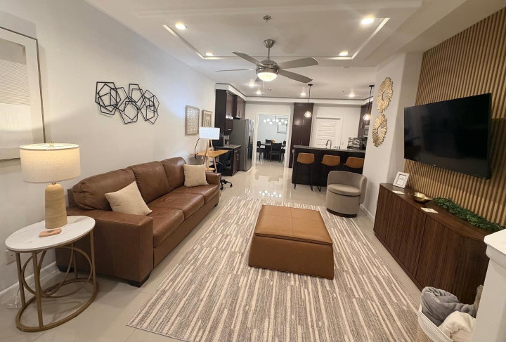 Your Mcallen Getaway Prime Location Pool Garage - McAllen, TX