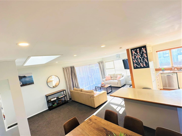 Relax Near Auckland City & Enjoy - 
