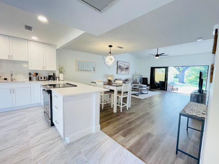Modern Waterway 2br W/parking & Wifi In Palm Aire - Tamarac