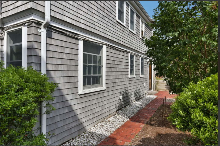 Center Of Town On Commercial Street! - Provincetown, MA