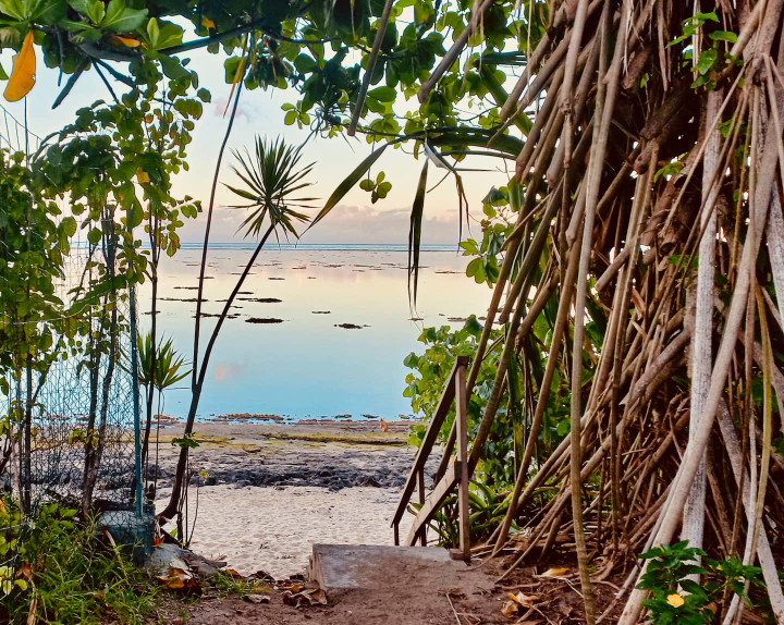 Blue Lagoon - Private Access To A Shaded Beach - Tahiti