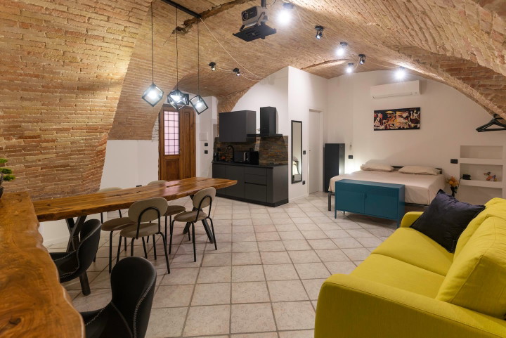 Casa Titti, Sometimes It's A Matter Of Charm - Foligno
