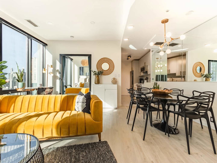 Perfect Downtown Location 2 Br/1 Ba, Views & Ac! - Vancouver