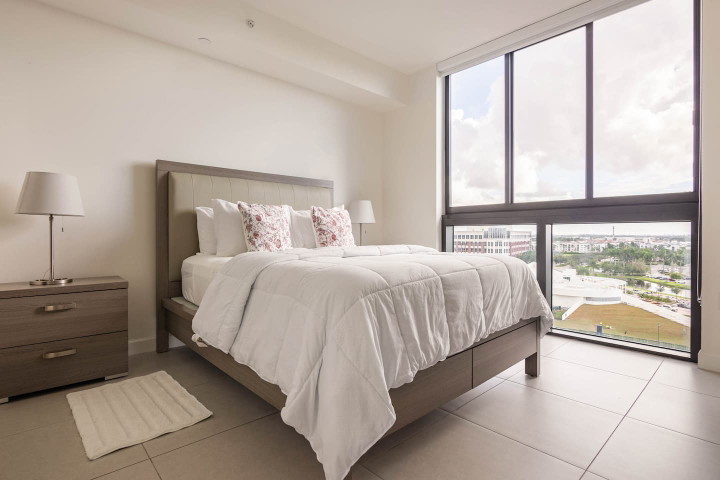 Modern And Comfortable Suite - Doral, FL