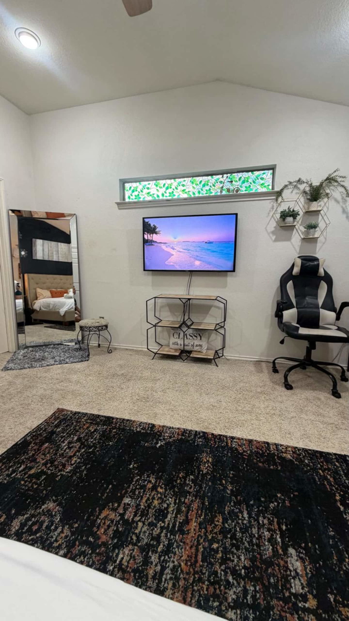 78704 | Private Suite Near Downtown & Live Music - Austin, TX