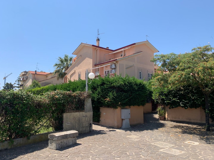Historic Park Villa - Terracina