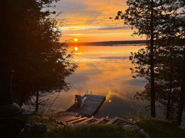 Cabane Au Bord Du Lac Avec Sauna Et Bain à Remous - Ottawa