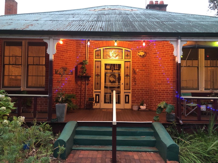 Riverside Comfort: Aircon; Sleeps 1-14; 5 Showers - Bridgetown