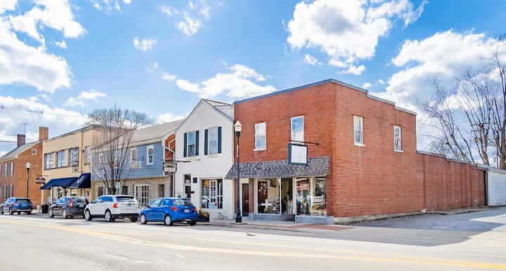 Third Street Sip & Stay - Bardstown, KY