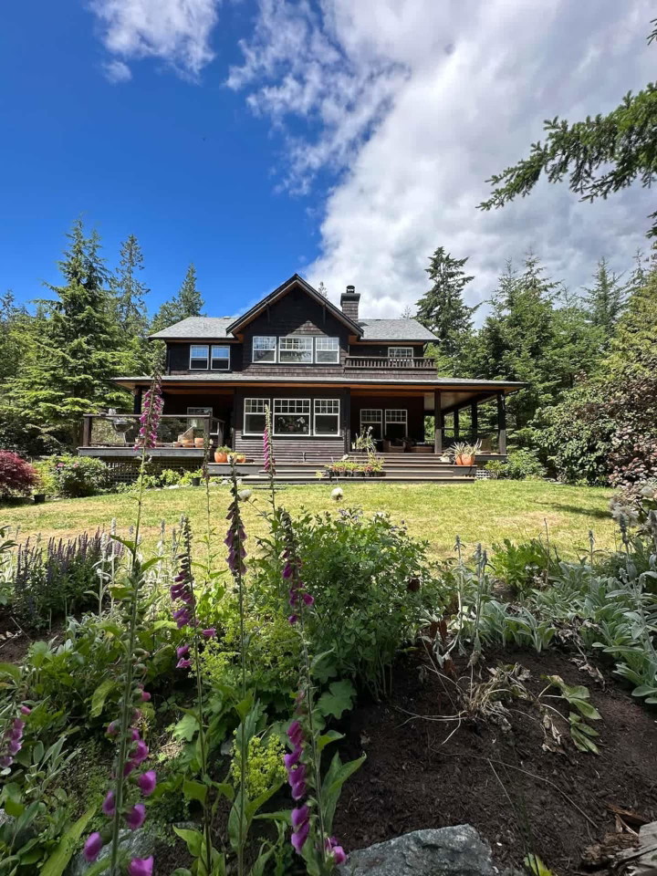 Luxury Bowen Island Escape | Nature Retreat - Bowen Island