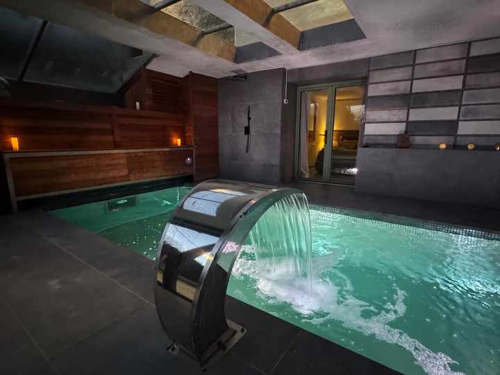 Suite Pool Barcelona - La Roca del Vallès
