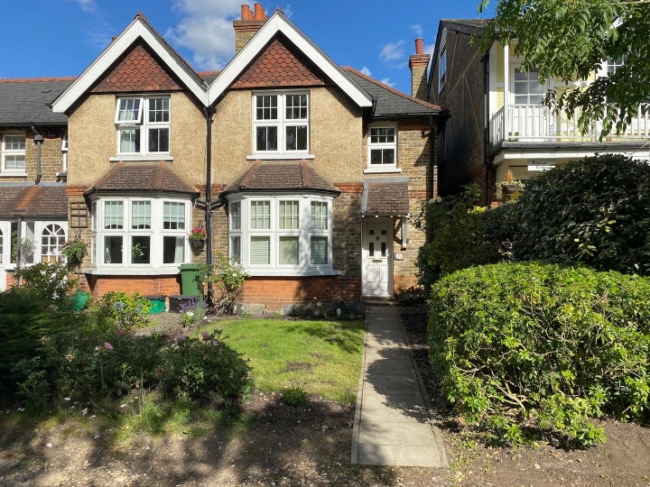 Keston. Pretty Cottage, 2 Double Bedrooms And View - 