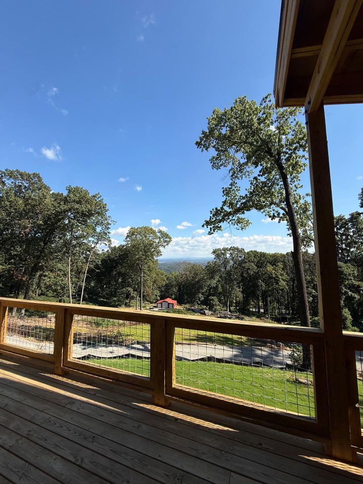 Handcrafted Cabin · Sunrise Views · Chattanooga - Signal Mountain, TN