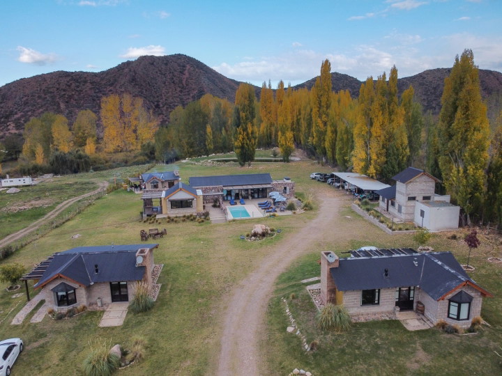 Mendoza Wine Lodges + Breakfast - 3 To 5 Cabins - Argentina