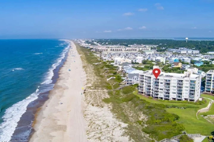 Oceanfront 2br 2ba Stunning Top Floor View Pool - Emerald Isle, NC