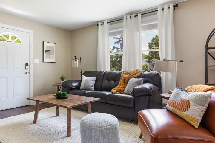 3br Oasis - Mins From Downtown - King Bed - Clayton, NC