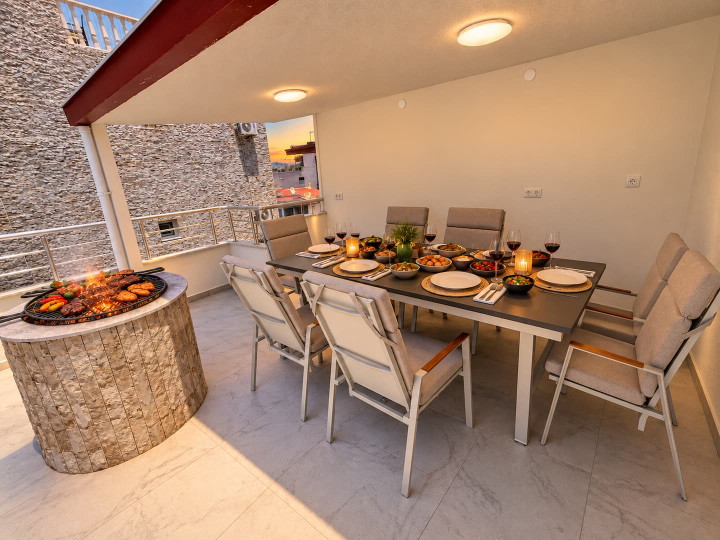 Kusadasi - Kadınlar Denizi'nde Premium Teras Daire - Kuşadası