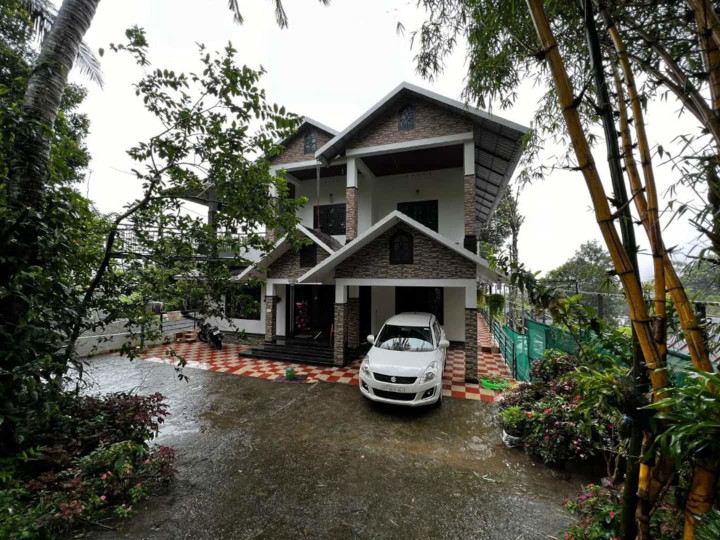 Cherry Blossom Munnar- 3 Bedroom Homestay - Munnar