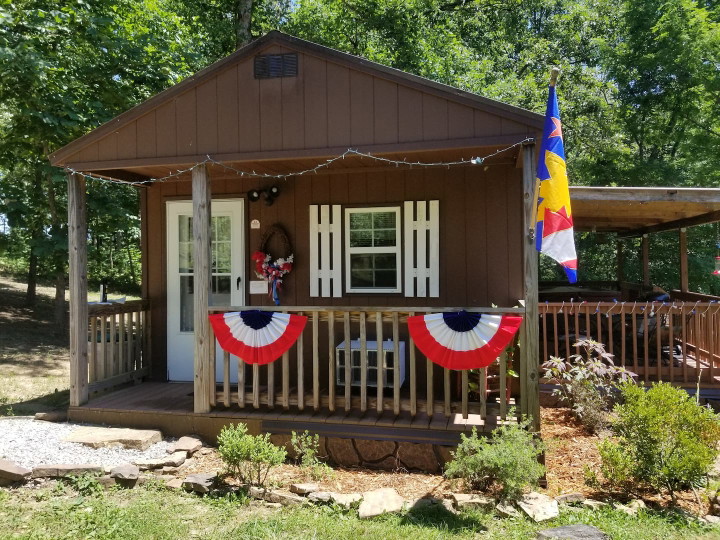 Hummingbird Cabin - Illinois