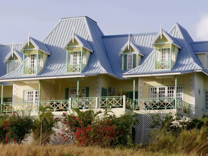 Waterfall Villa - Pristine Condition With Splash Pool Near 4 White Sand Beaches - Tobago