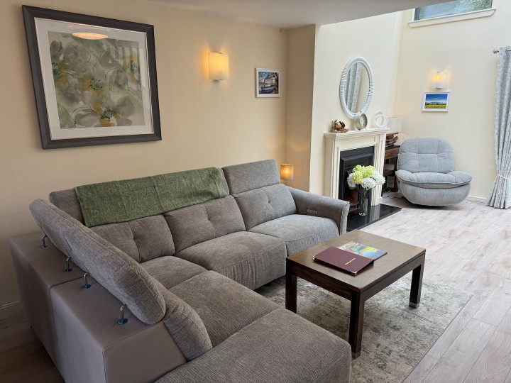 Large Four Bedroom Town Centre House - Killarney