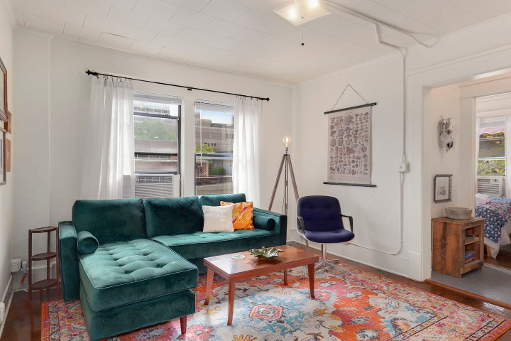 The Wildflower - Monthly Rental - Walk Everywhere! - Fayetteville, AR
