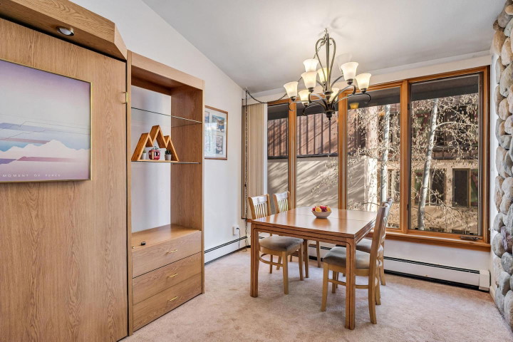 Downtown Vail Village Perfect Location Fireplace - Vail, CO