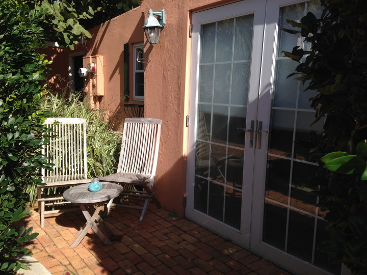 Cozy Studio Near Botanical Grdns And Close To Town - Bermuda