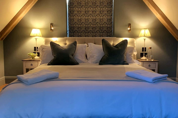 Stylish Studio Apartment With Breakfast Hamper. - Bibury