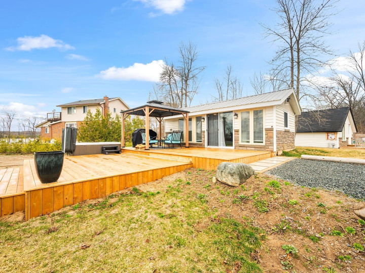 A Couples Retreat - Campbellford