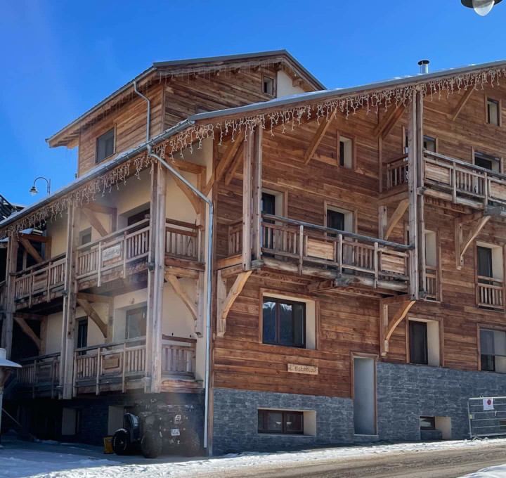 Stable No. 3, Capacity 10 People - Vars