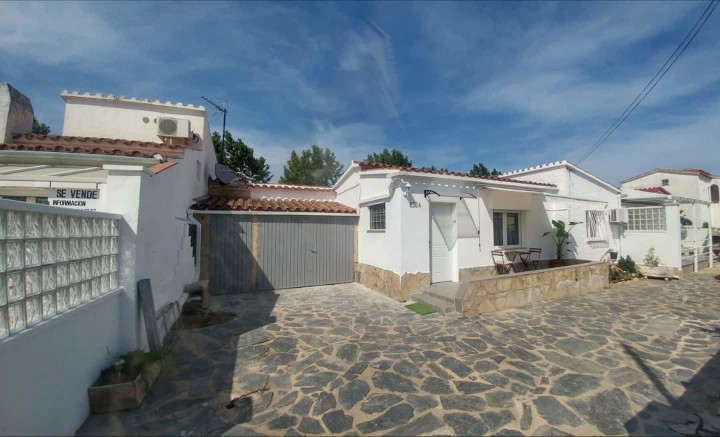 Casa A Menos De 1 Km De La Playa - Empuriabrava