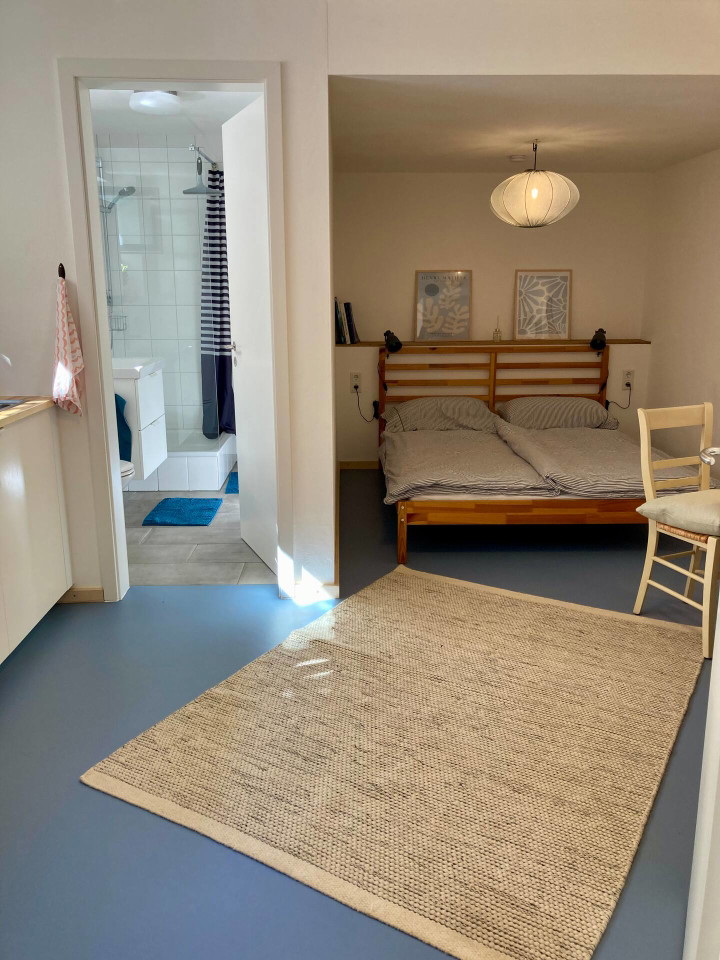 Charmantes Zimmer Im Souterrain Mit Eigenem Bad - Munich