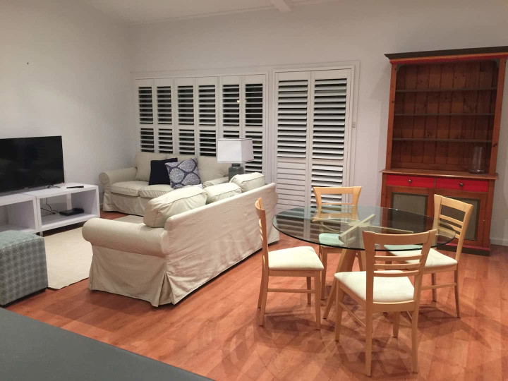 Modern Second Story Apartment - Young