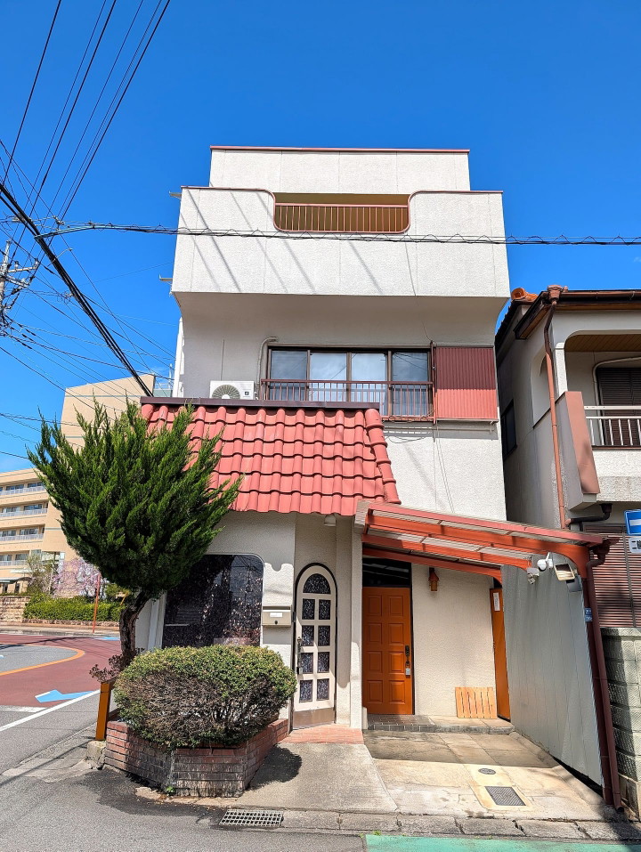 富士山ビュー|3階建て一棟貸切6名|プロジェクター・switch|無料駐車場|甲府駅車8分 - Kofu
