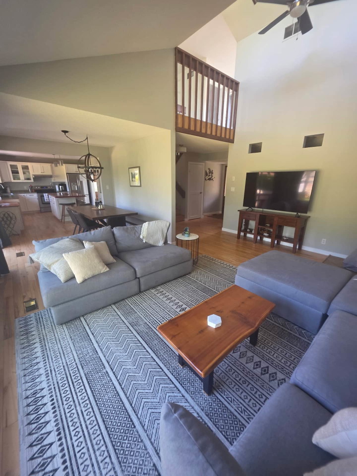 Sea And Cedar Guest House - Port Hardy