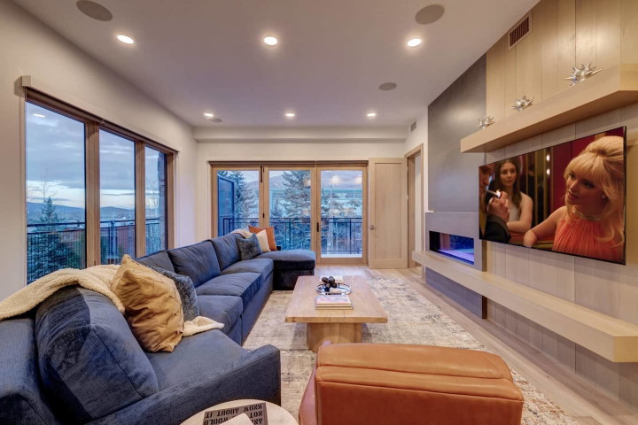 The Kings Crown | New Ski In Out 1br At Pc Base - Park City, UT