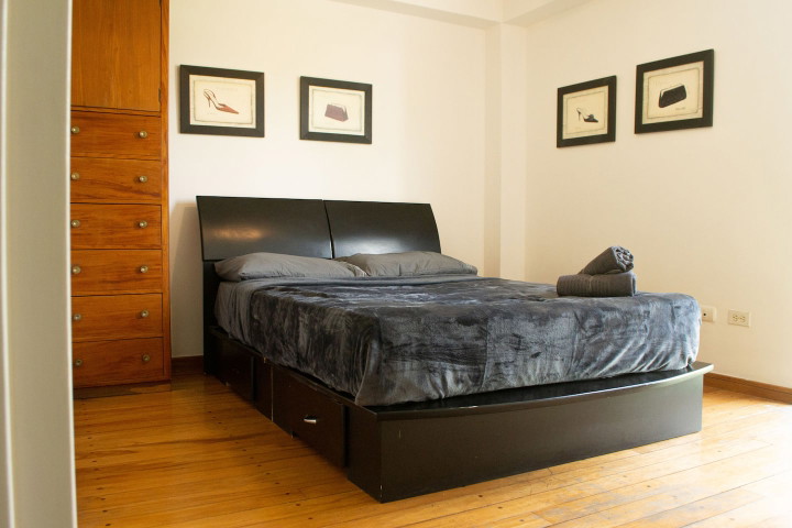 Comfortable Santa Paula Apartment. High Speed Internet - Venezuela