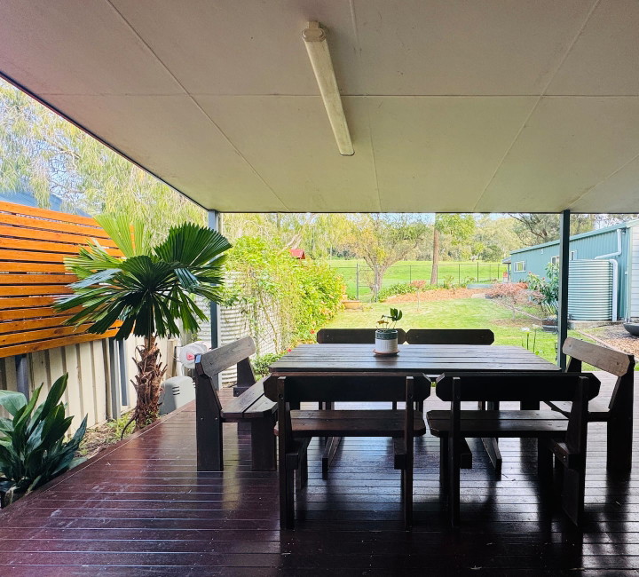 Serene Home By The Golf Course - Newcastle