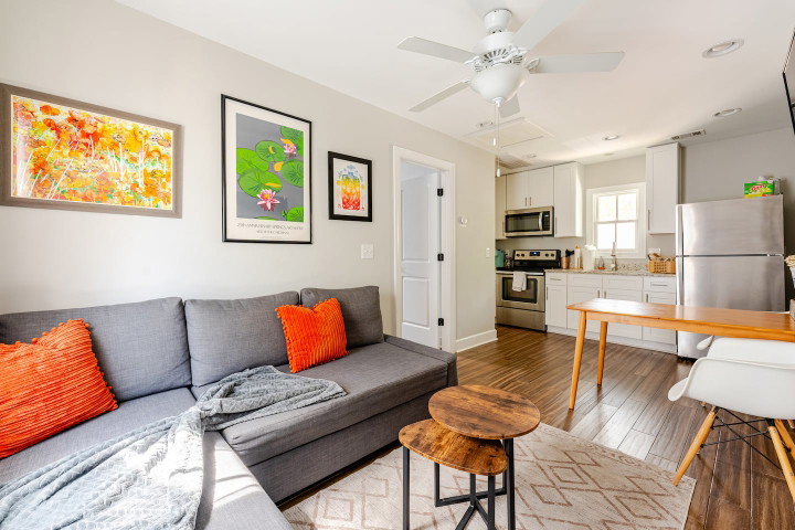 Walkable Comfort In Starland By Forsyth Park - Savannah, GA