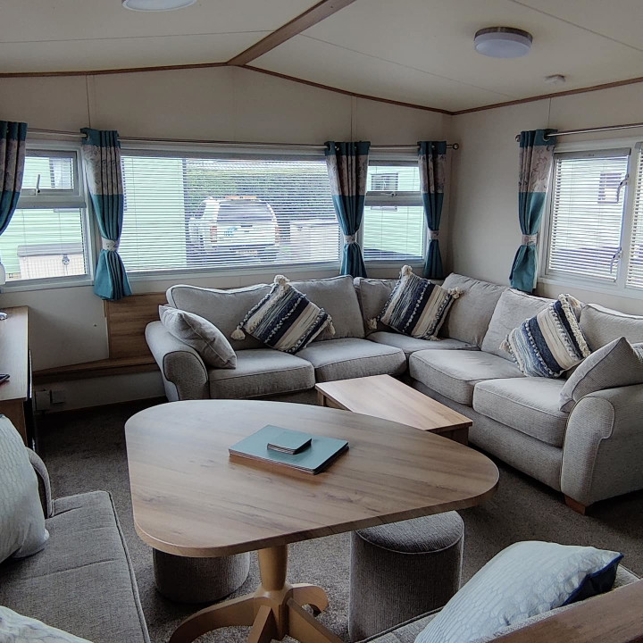 "The Chillout" 2 Bed Caravan. Disney+, Prime, Pets - Knaresborough