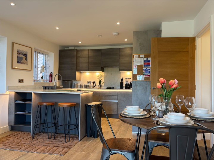 2 Bedroom Apartment - Parking - Walk To Town - Shrewsbury