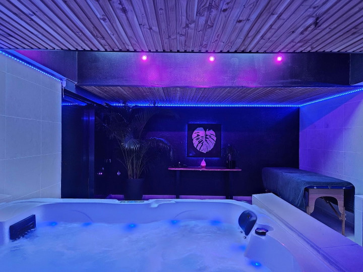 Appart Design Jacuzzi Sauna Privé, Salle De Sports - Lille