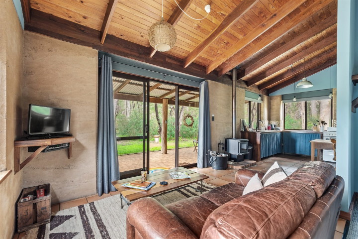 Chinook Studio - Australia
