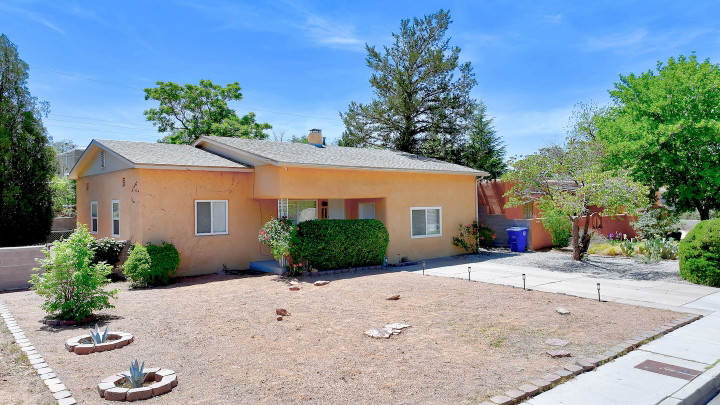 Get Cozy With Updated Charm At Casa Roma - Albuquerque, NM