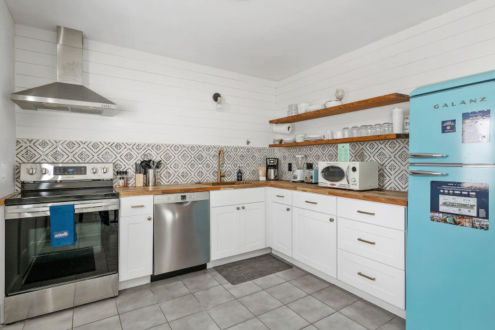 Posh Old Village Townhome | Stylish Escape - Mount Pleasant, SC