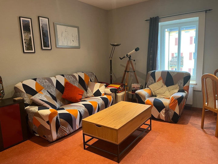 Charmant Appartement Avec Baignoire Jacuzzi - La Chaux-de-Fonds
