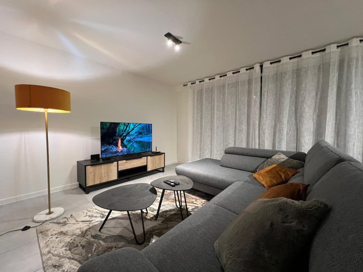 New Apt.100m2, 5 Min To City Center, Incl Parking - Diepenbeek
