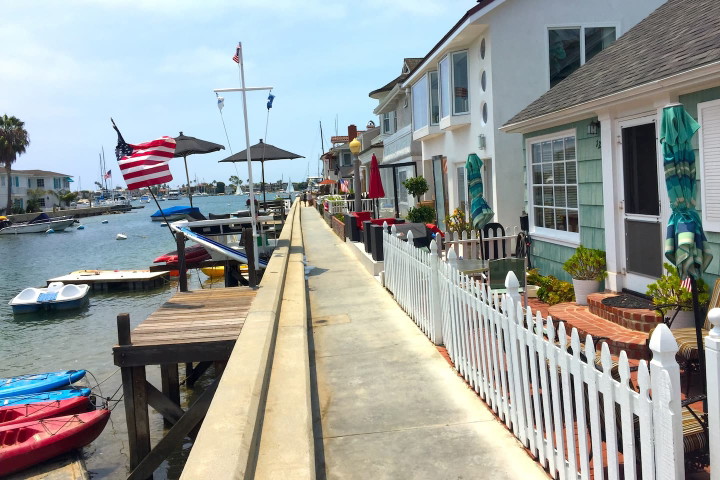 Family Waterfront Cottage W/ Kayaks + Paddleboards - Balboa Island, CA