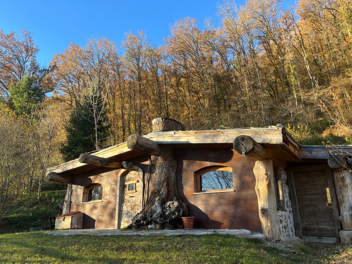 Cabane Semi-enterrée - Argentat